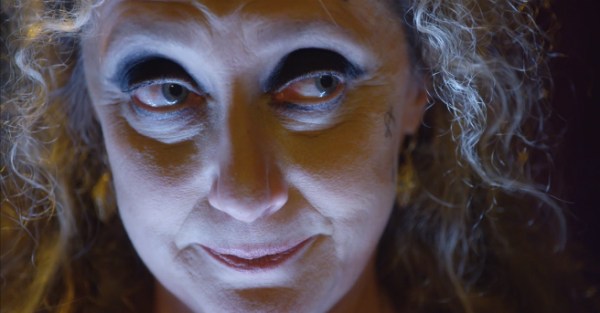 John’s Horror Corner: Ava’s Possessions (2015), humorously addressing ...