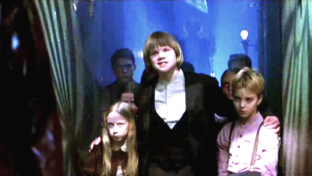 John’s Horror Corner: Children of the Corn VII: Revelation (2001 ...